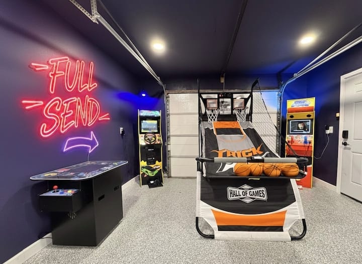 Central2br Home/nexplayground/indoor Hottub/arcade - Rockford