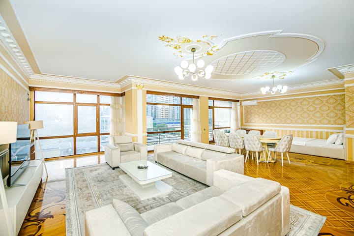 5 Rooms Apartment Center Baku - Baku