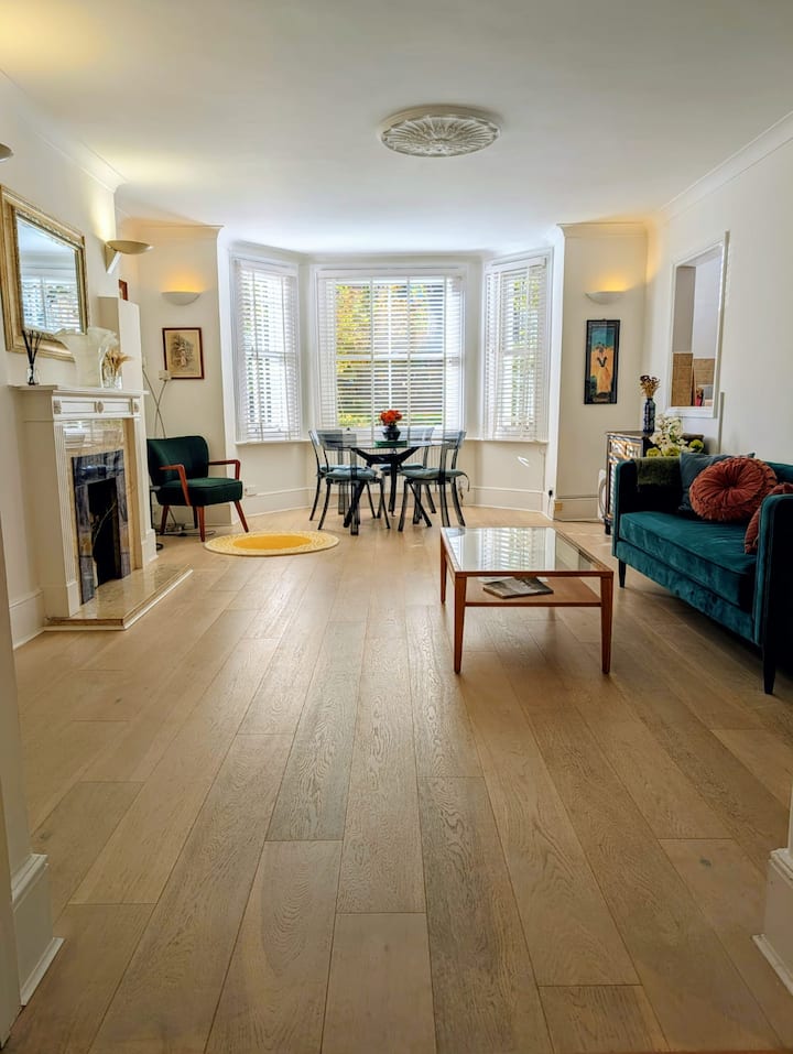 Hillside: Spacious Flat Heart Of Hampstead Village - Golders Green - London