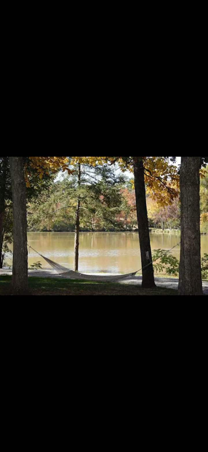 Lake View Penthouse - Greensboro, NC