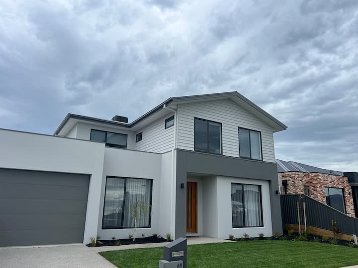 Entertainers And Family Dream - Ballarat