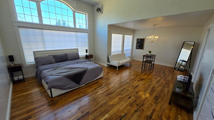 Private Large Room In Vancouver Mansion / Hot Tub - Vancouver, WA