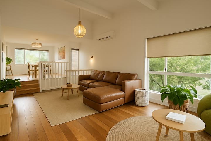 3 Bed Townhouse + Games Room / 5 Min To The Beach - Nelson Bay