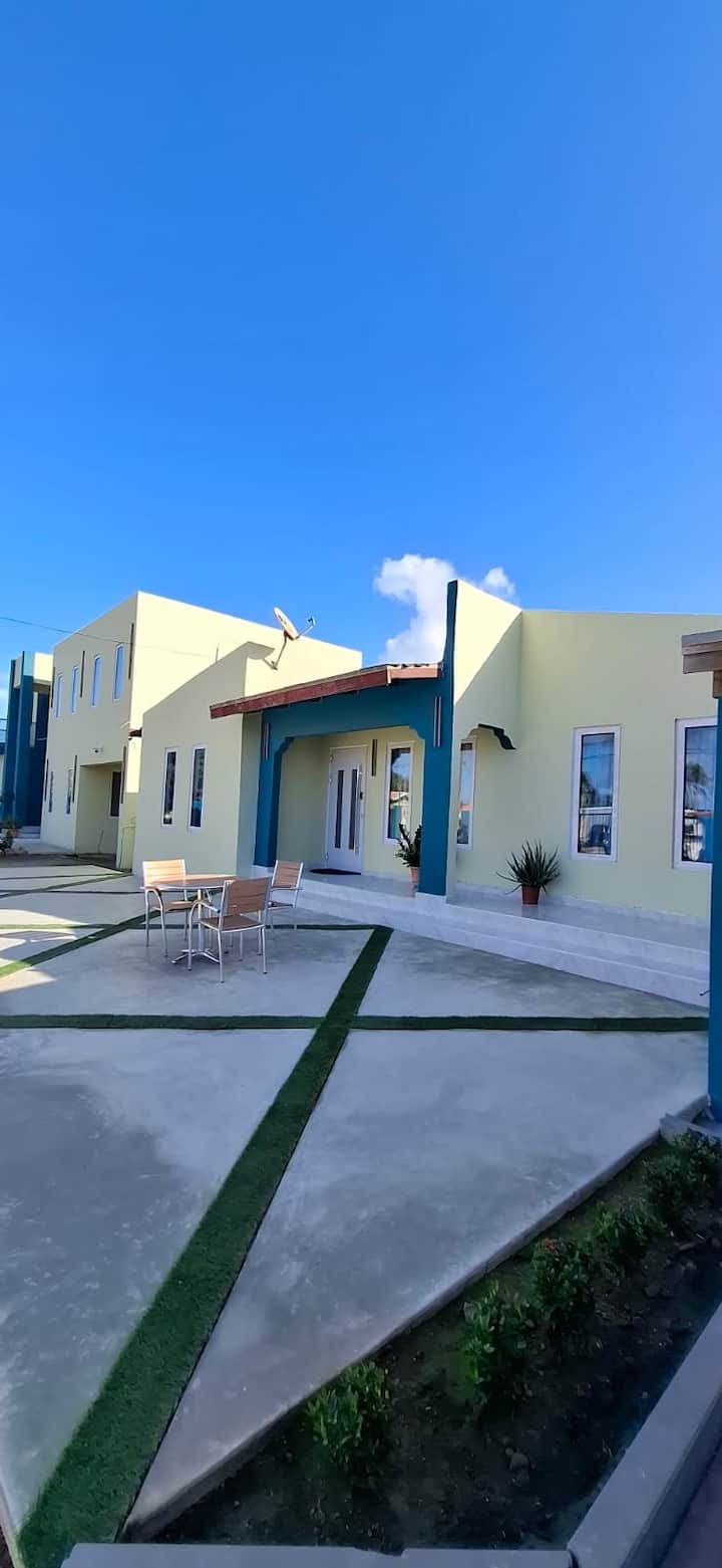 Vibrant 3br|2ba Retreat Near The High-rise - Aruba