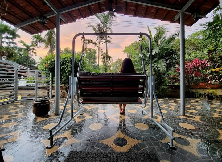 Casa Jyotsana: Pvt Villa | 5 Mins To Beach | Pool - Goa