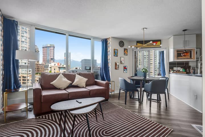 Walk To Bc Place • King Bed • Pool & Parking - Vancouver