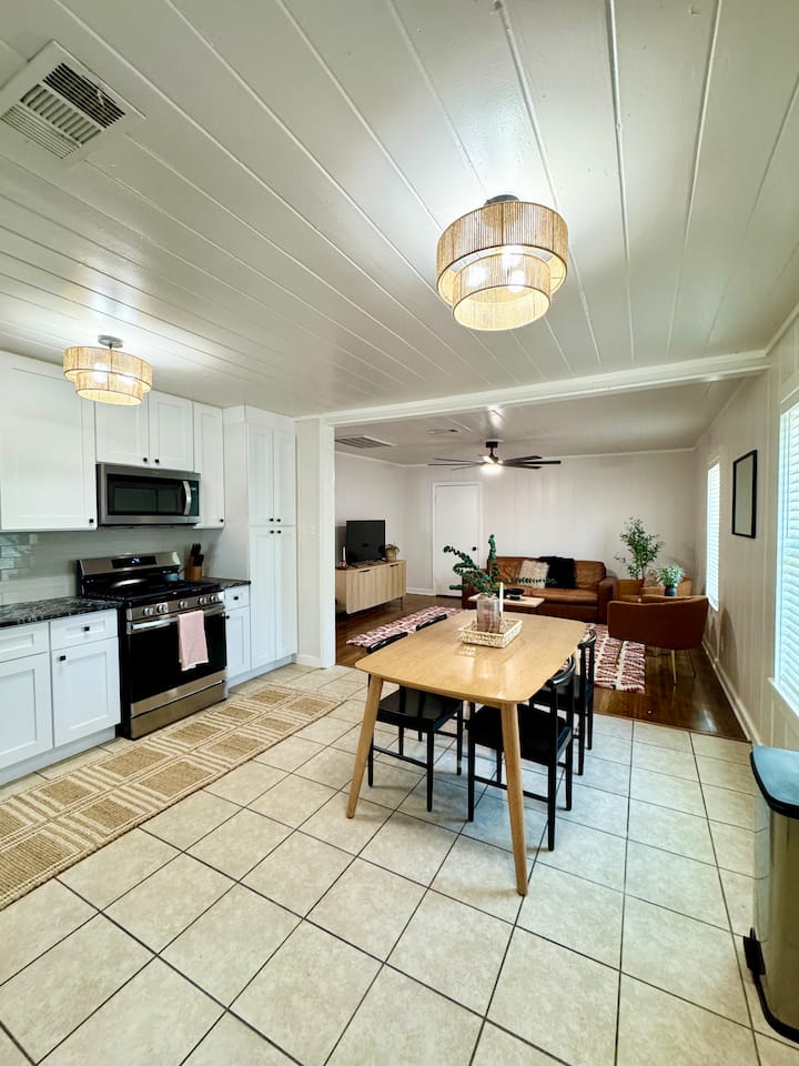 Home Is Where The Vibes Are! 3 Min To Stockyards! - Como - Fort Worth