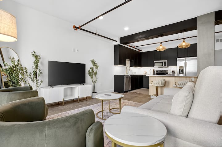 Bright Beacon | Spacious 1br Apartment - Tulsa, OK