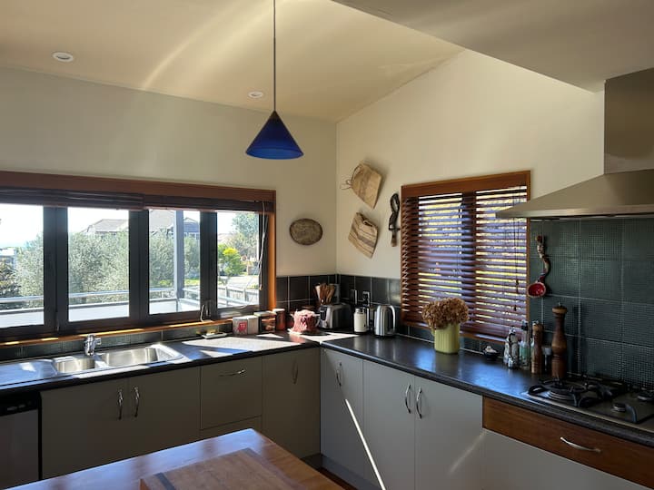 Oceanbeach Rd Convenience And Beach Adventures - Mount Maunganui