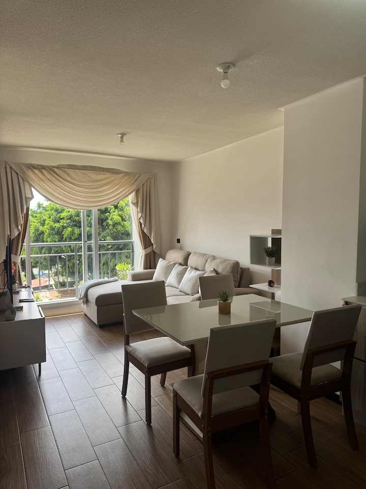 Cómodo Apartamento A 1 Cuadra De La Roosevelt - Guatemala