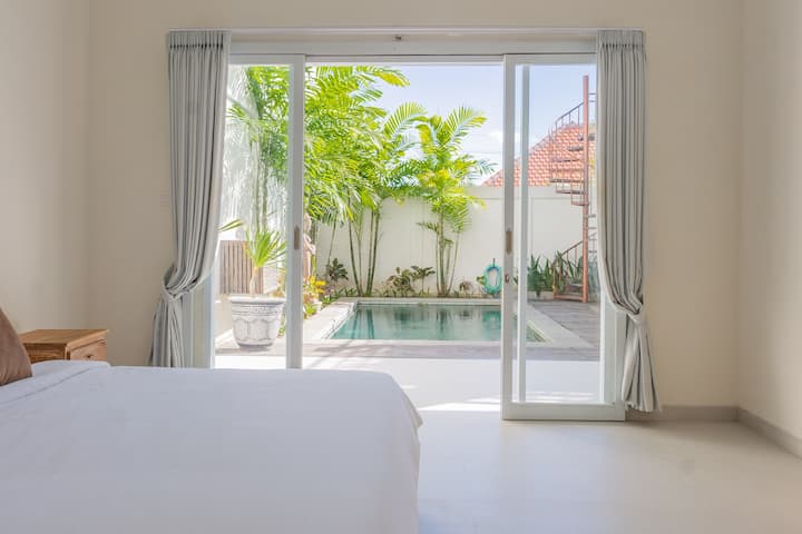 Spacious Modern Villa In Central Canggu - Australia