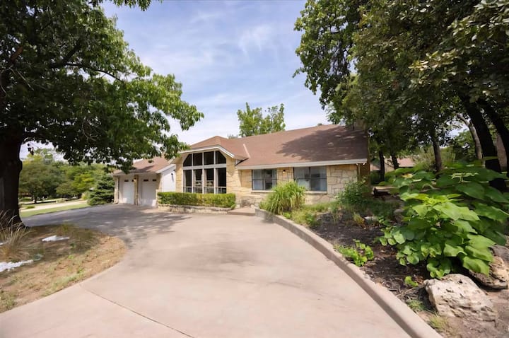 Ponca City Palace - Ponca City, OK