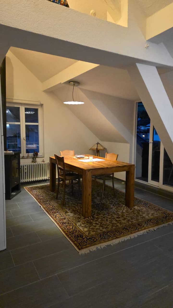 Jederzeit Verfügbar: Zimmer Ist Klein Aber Fein - Elm