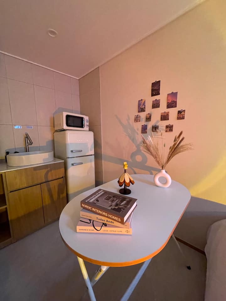 402-스테이시네마(트윈)#빔프로젝터#4인숙박#넷플릭스ott#한강라면 빵 조식 - Incheon