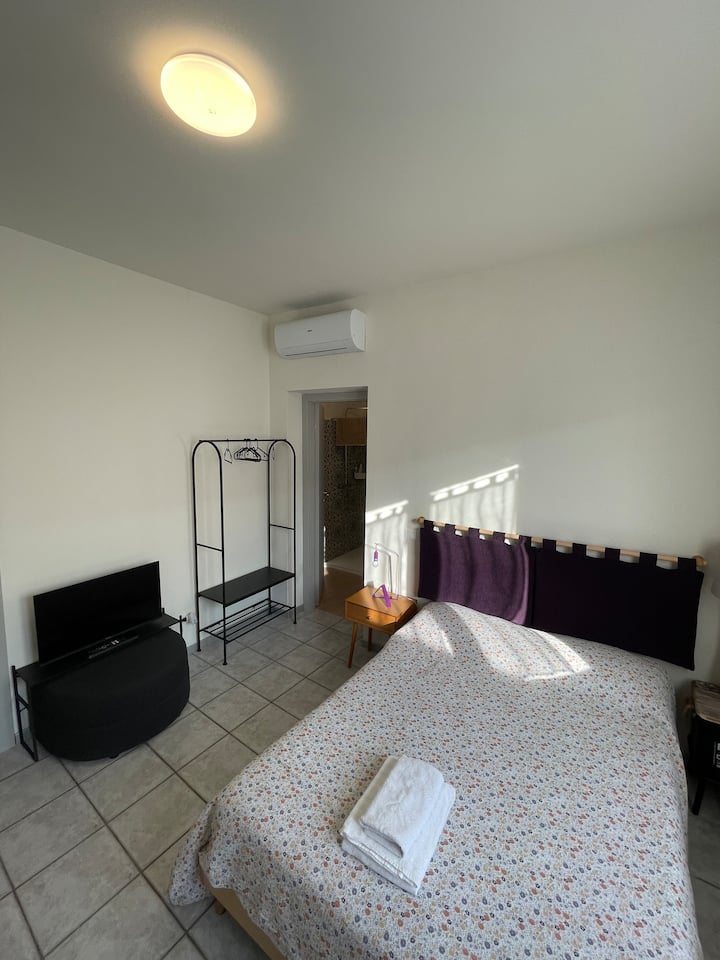 Camera Con Bagno Privato Ed Uso Cucina - Lodi