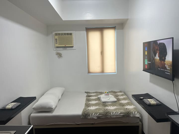 Mplace Cozy Staycation Netflix Wi-fi - Quezon City