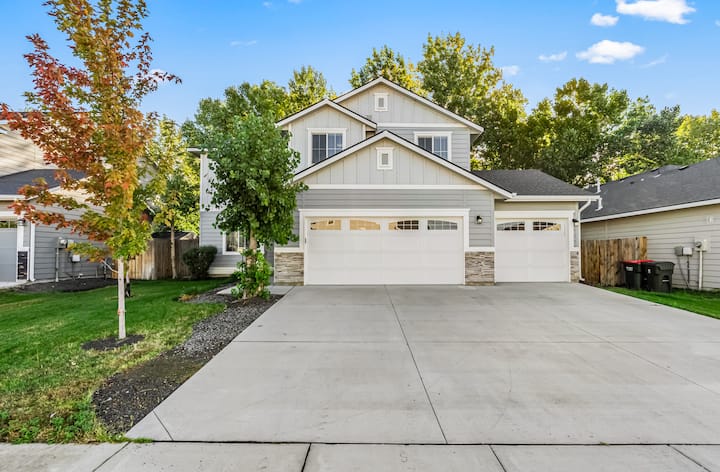 Arelly’s Cozy Place - Meridian, ID