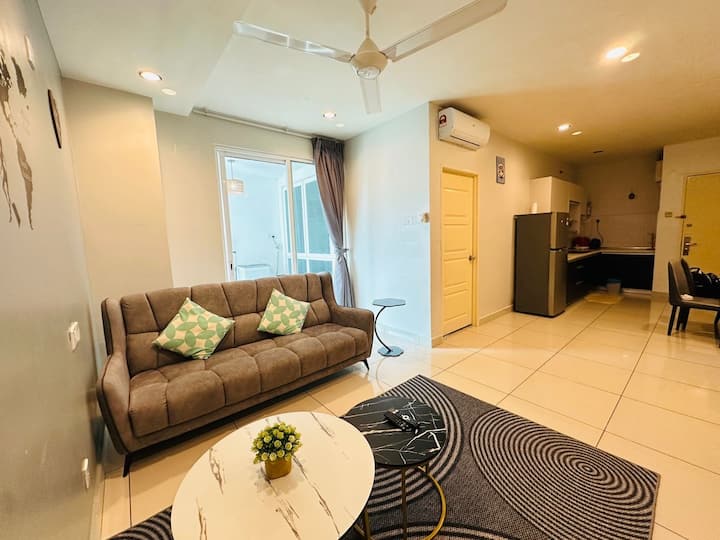 High Floor 2br • Partial Seaview • Gurney •Parking - George Town