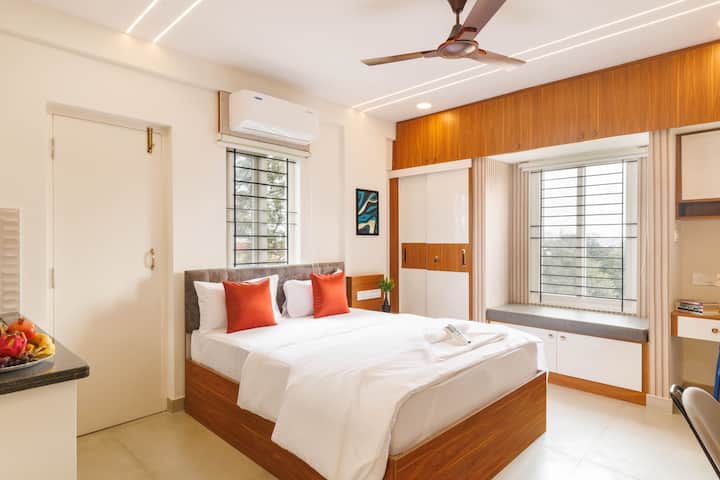 Obs Suites | Balcony, Parking | Jp Nagar - Bengaluru