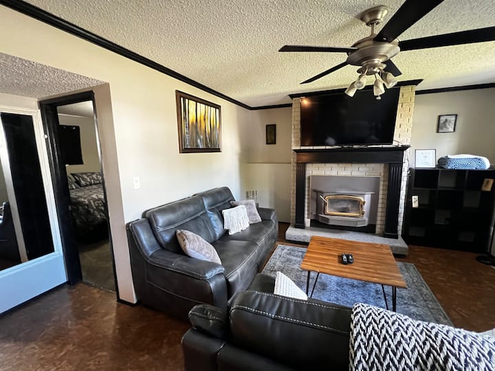 The Wolf Den - A Separate And Private Space - Grande Prairie