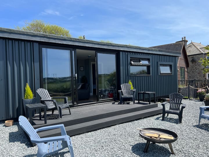 The Lodge - Holywell