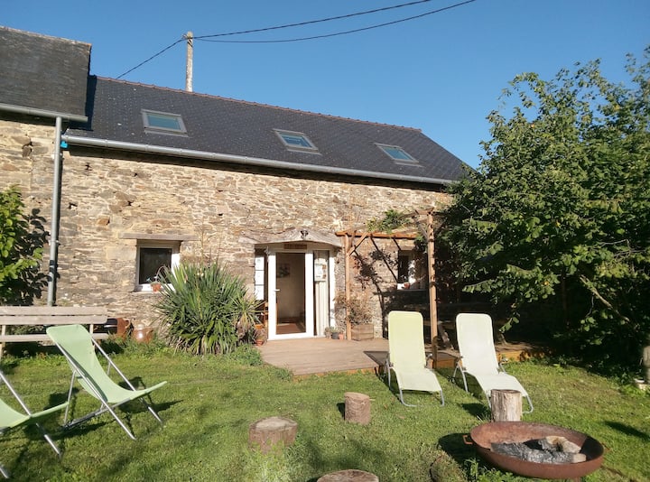 Gîte Eco-responsable De 2 Chambres - Monts D'arrée - Réservoir de Saint-Michel