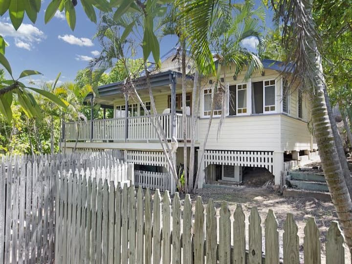 Hillside Cottage - Townsville