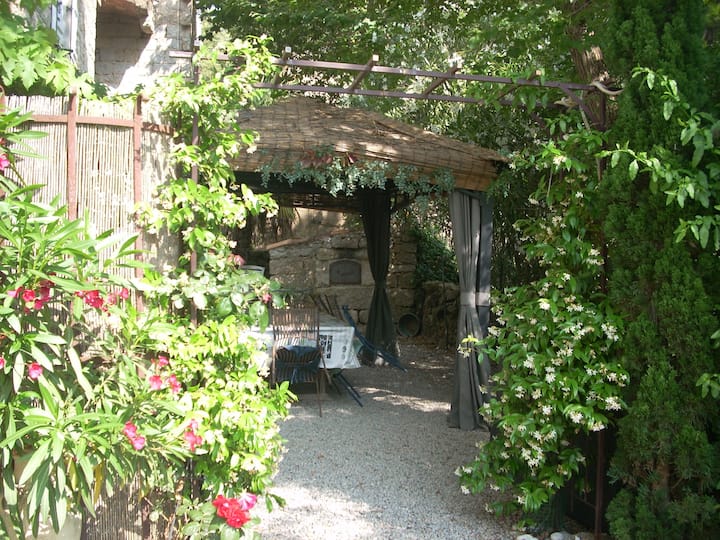 Demeure Traditionnelle En Pierres  Avec Piscine - Tizzano