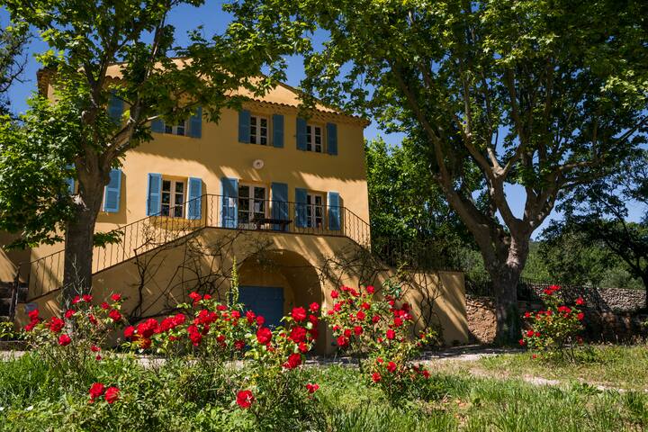 Villa 4* Avec Piscine Dans Un Domaine Viticole - Brignoles