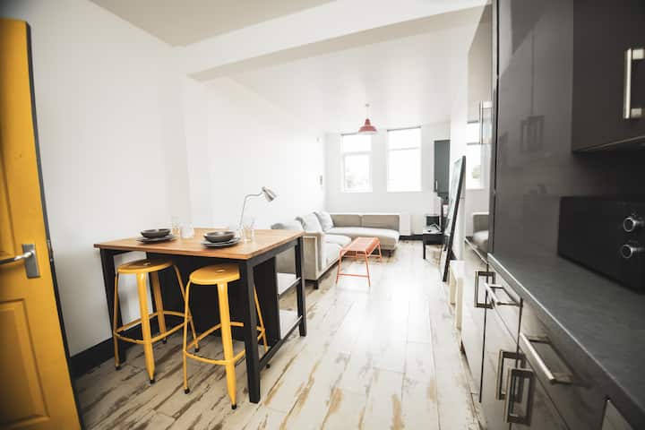 Comfy 5 Bed In Heart Of Stranmillis - Belfast