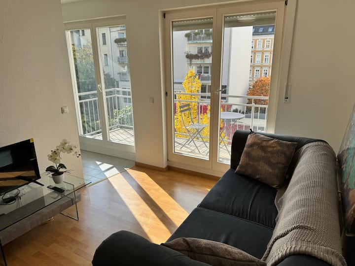 Helle City-oase Mit Balkon & Separater Küche - Leipzig