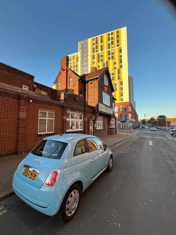 Stay In Our 203 Year Old Pub In The City Centre - Coventry