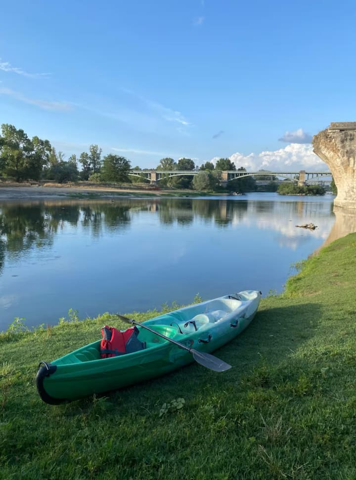 Camping Familial – Bord De L’ardèche - Pont-Saint-Esprit