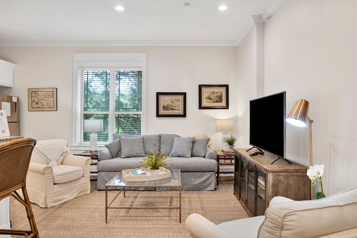 New To Airbnb, Beautiful Downtown Fairhope Loft - Fairhope, AL