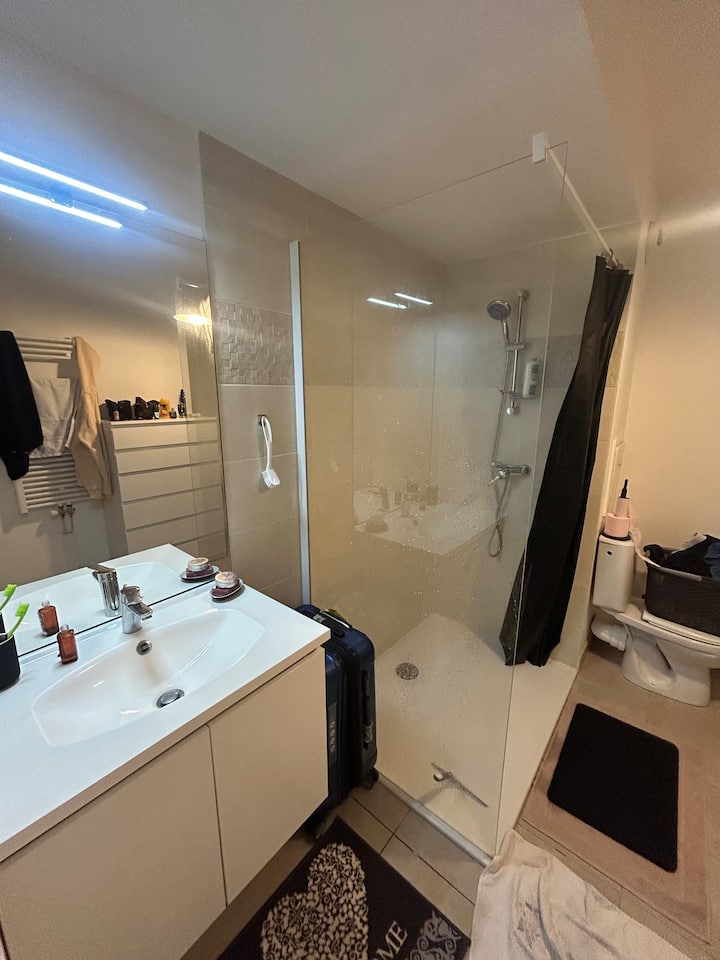 Beau Studio Spacieux 40 M² Proche Commodités - Ermenonville