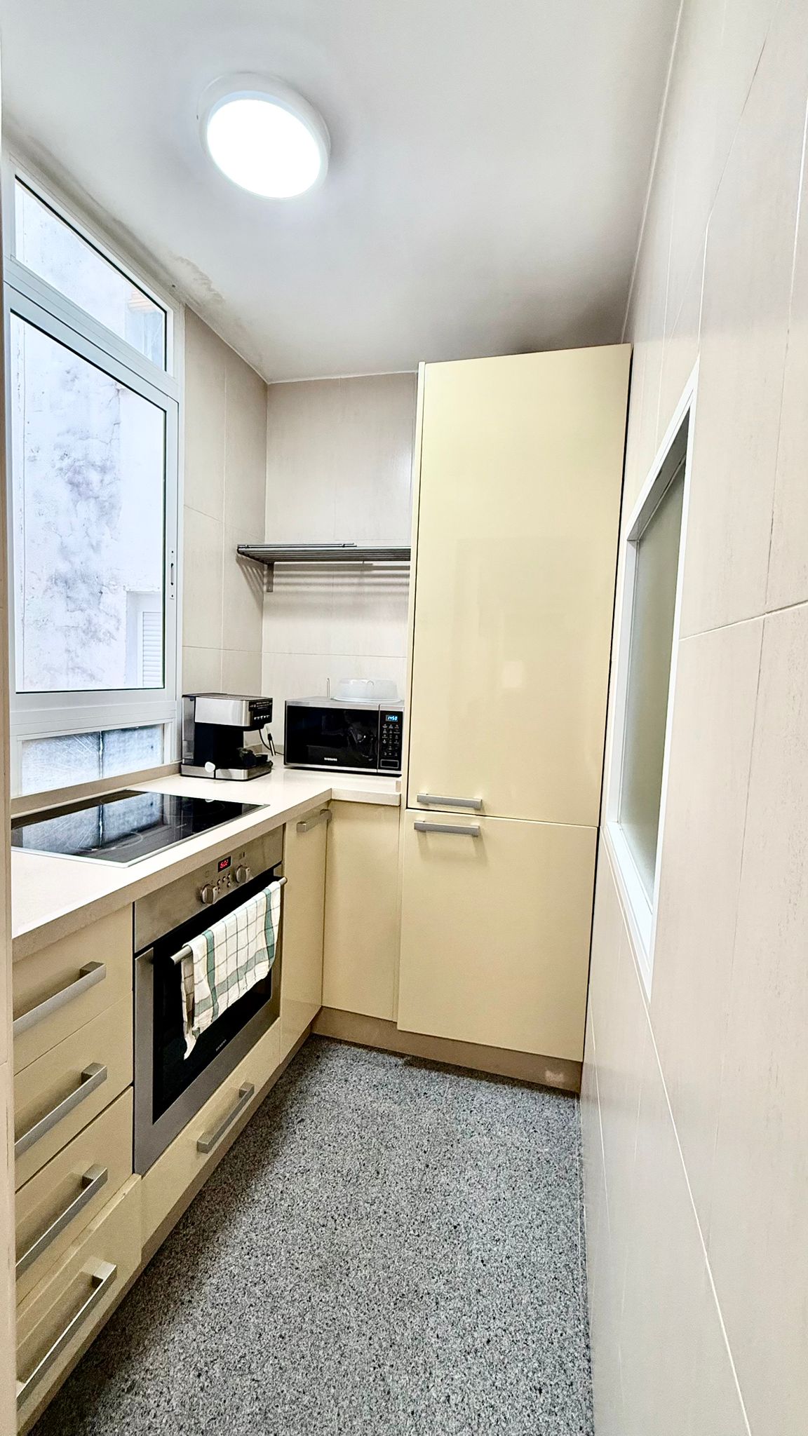 Appartement central urbain avec terrasse - Appartements à louer à ...