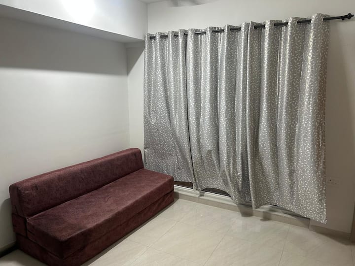 Tranquil 1bhk With Garden View Family & Friends - Dombivli