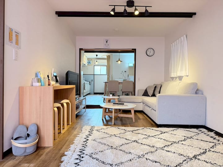 About 15 Minutes On Foot From Okayama Station/accommodates Up To 6 People/quiet Residential Area/one Private Parking Space Available/private House - Okayama, Japan