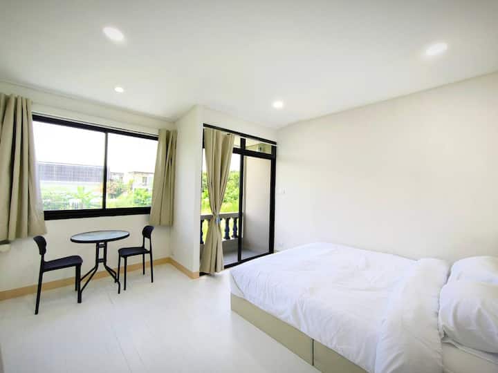 Townhouse, 500m The Pink Line Mrt, Near Airport - Min Buri
