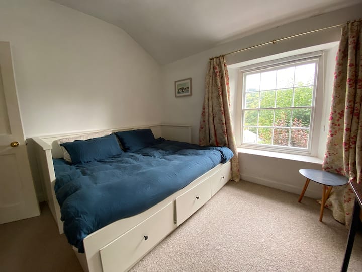Room In Beautiful Matlock Bath Village - Matlock