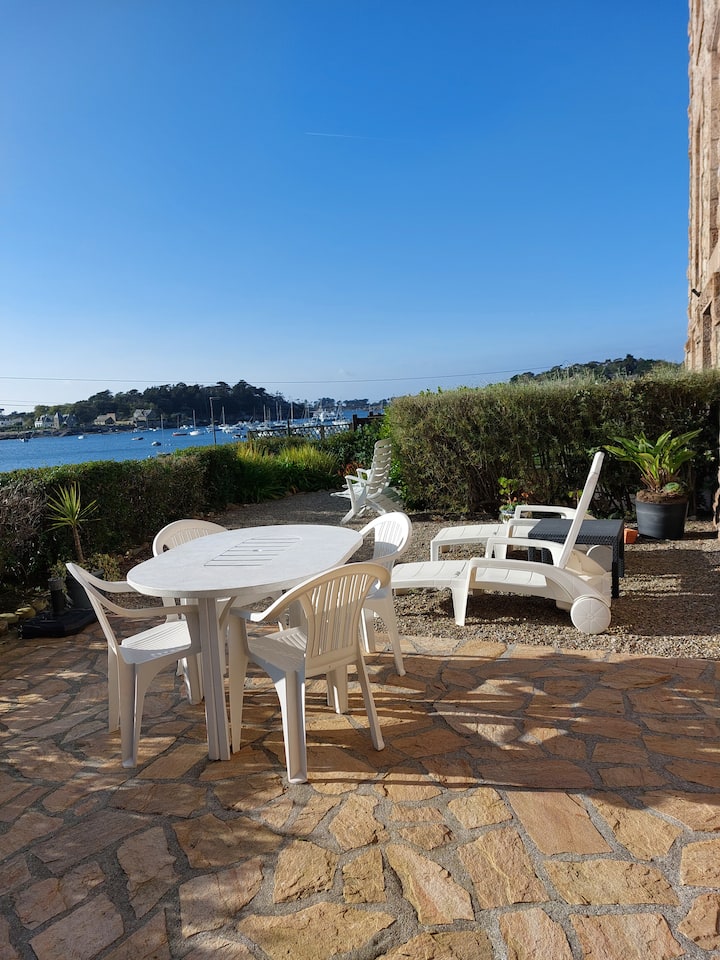 Les Pieds Dans L'eau Ploumanac'h - Trégastel