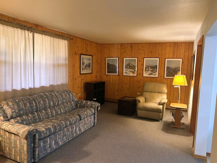Bighorn Bungalow - Gardiner, MT