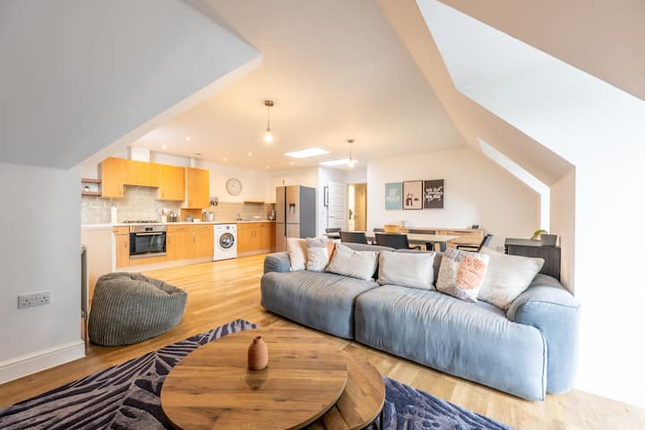 Stylish & Modern, Large Apartment - Southampton