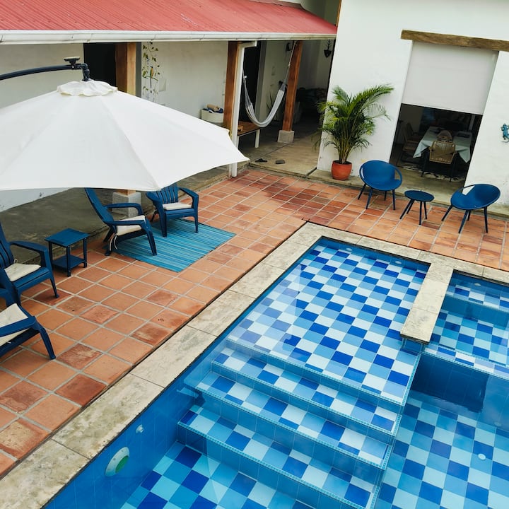 Casa Colonial, Zona Histórica De Honda. - Honda
