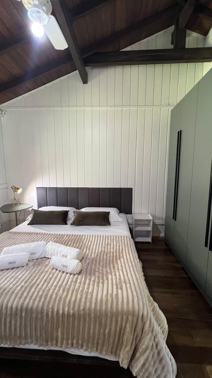 Conceição Lagoon Cabin | East & South Beaches - Florianópolis