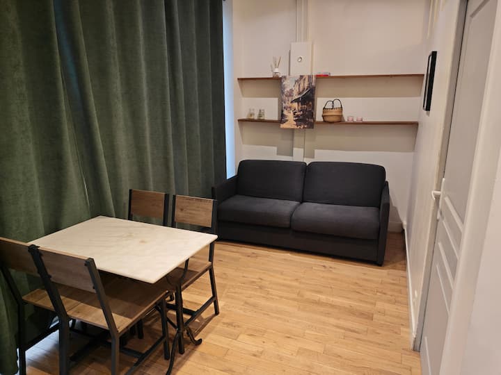 Charmant T2 Familial à Deux Pas Du Sacré-cœur - Paris