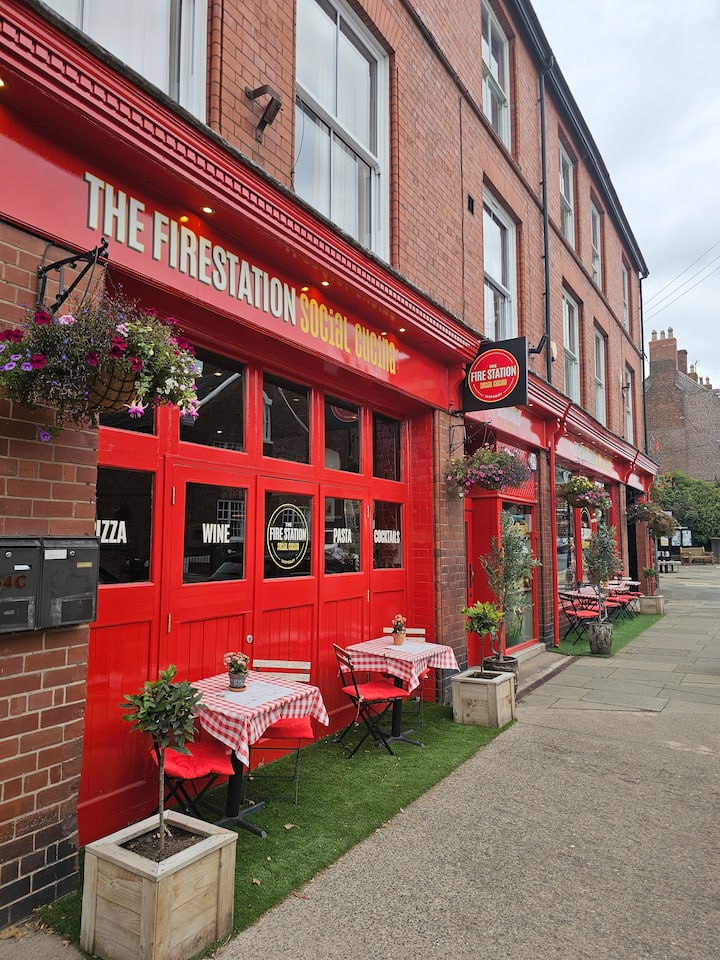 Tarporley Centre, 1 Bedroom Apartment. - Tarporley