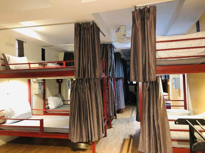 Kohtao Gela For 4 Beds In A 10-bed Dorm Near Pier - Ko Tao