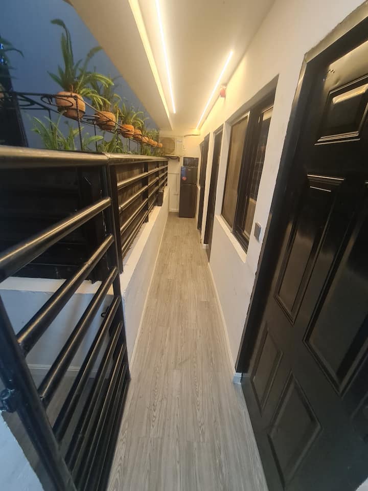 Wuse 2 Beautiful, Charming& Large Studio Apartment - 아부자