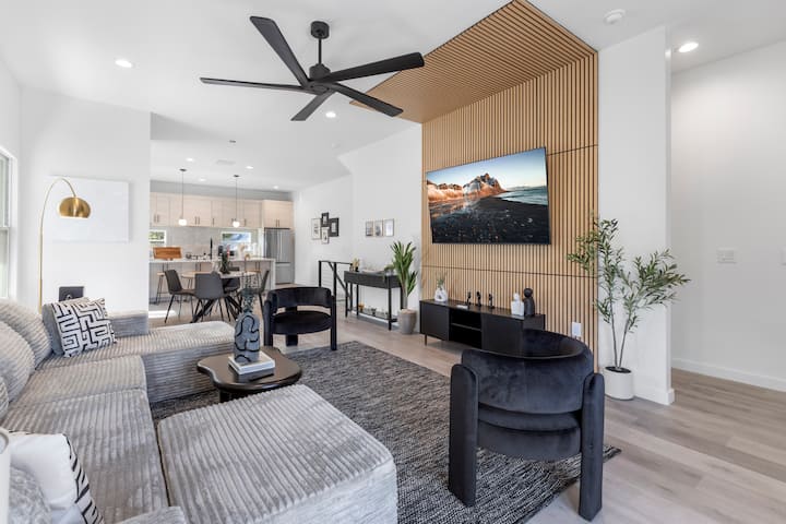 Luxury Home Minutes To Armature Works & Downtown! - Tampa, FL